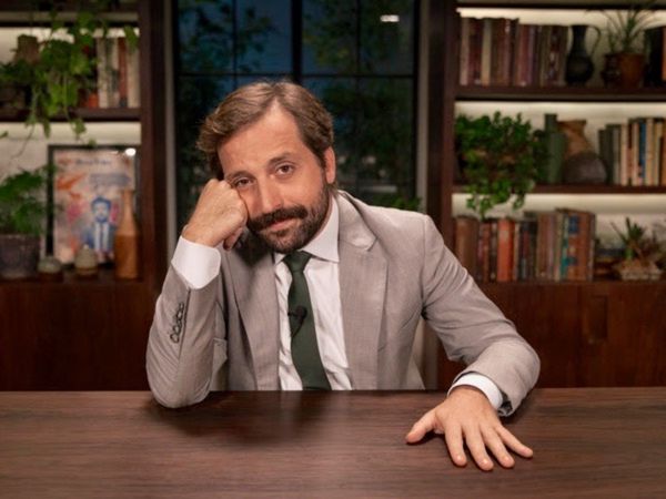 Gregório Duvivier estreia 7ª temporada de Greg News na HBO | Jornal Correio