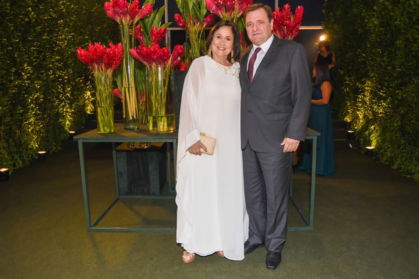 Jornal Correio | Margarida Luz comemora aniversário com super festa na ...