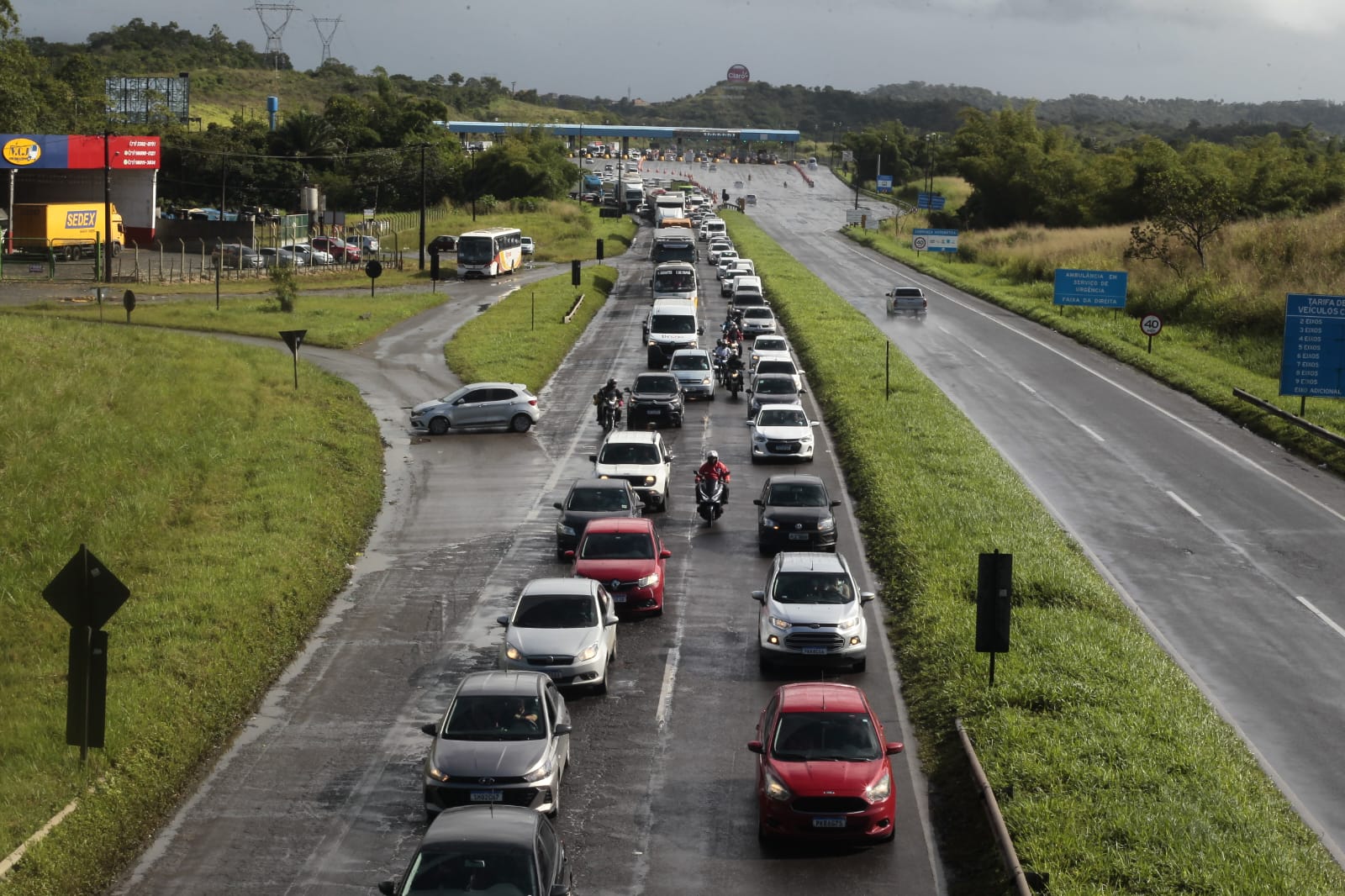 Trânsito intenso é registrado na BR-324 no retorno a Salvador | Jornal ...
