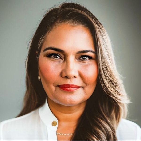 Carla Araújo comemora 5 anos de programa sobre empoderamento feminino na rádio Excelsior ...