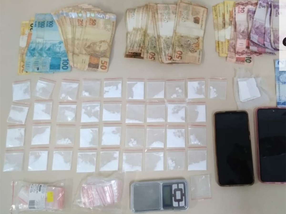 Casal é preso vendendo drogas em bares e boates na Bahia | Jornal Correio Casal é preso vendendo drogas em bares e boates na Bahia | Jornal Correio