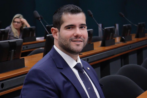 Deputado federal reage a assalto e mata suspeito em SP | Jornal Correio