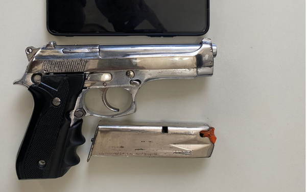 Jornal Correio Homem é Preso Com Pistola Em Bairro Onde Cinco Foram