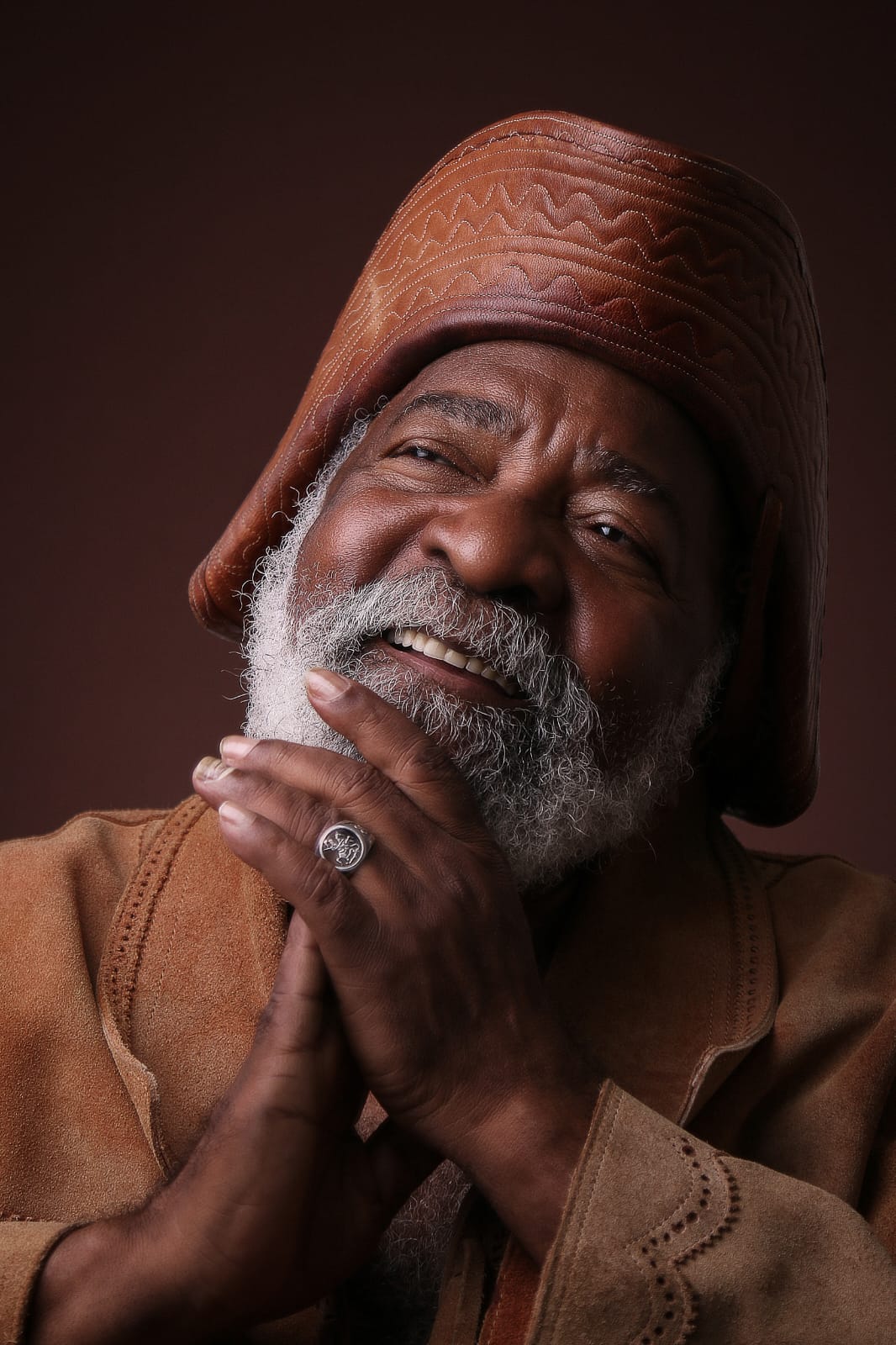 Mestre Bule Bule marca presença na Bienal com lançamento de novo livro ...