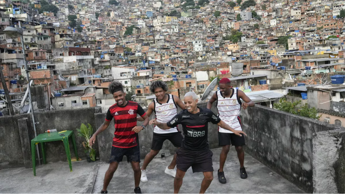 Passinho criado pelos jovens das favelas do Rio de Janeiro é declarado ...