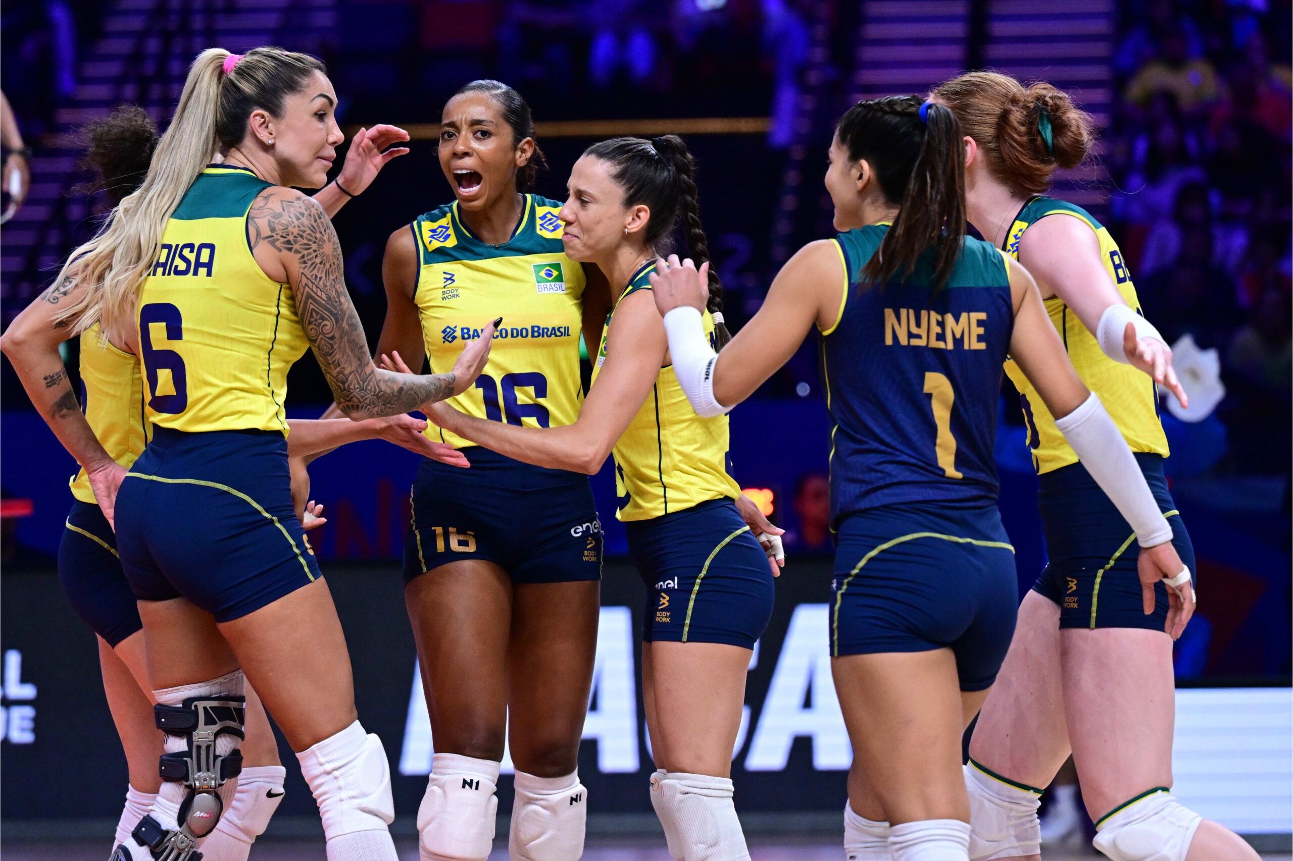 Seleção brasileira feminina de vôlei bate Holanda e conquista sexta ... Seleção brasileira feminina de vôlei bate Holanda e conquista sexta ...