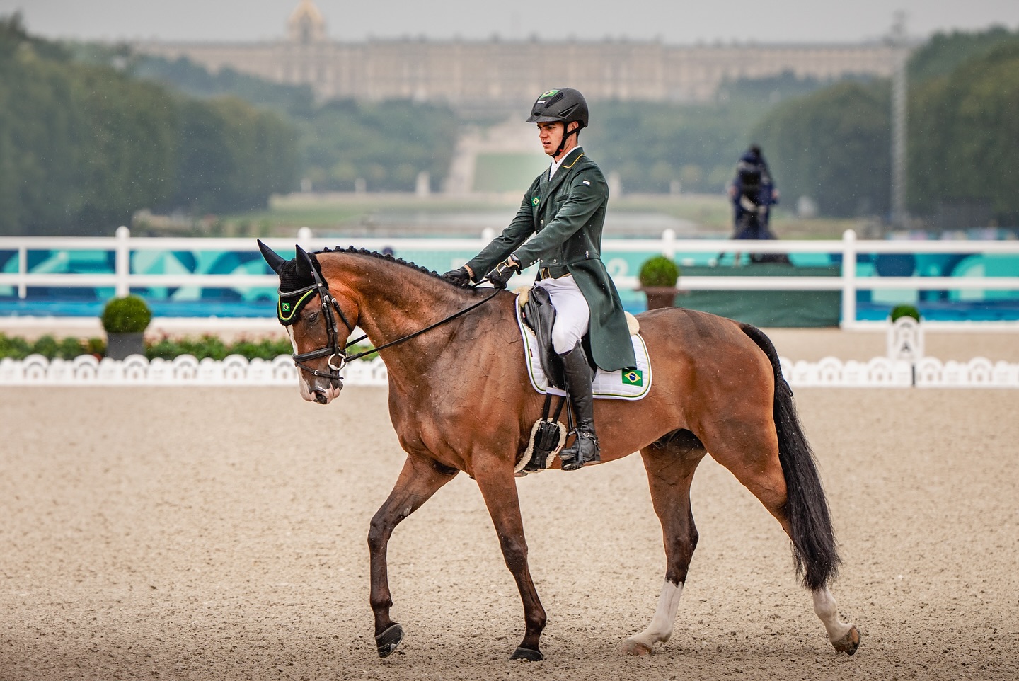 Cavaleiro brasileiro leva advertência por maus-tratos a égua, mas ...