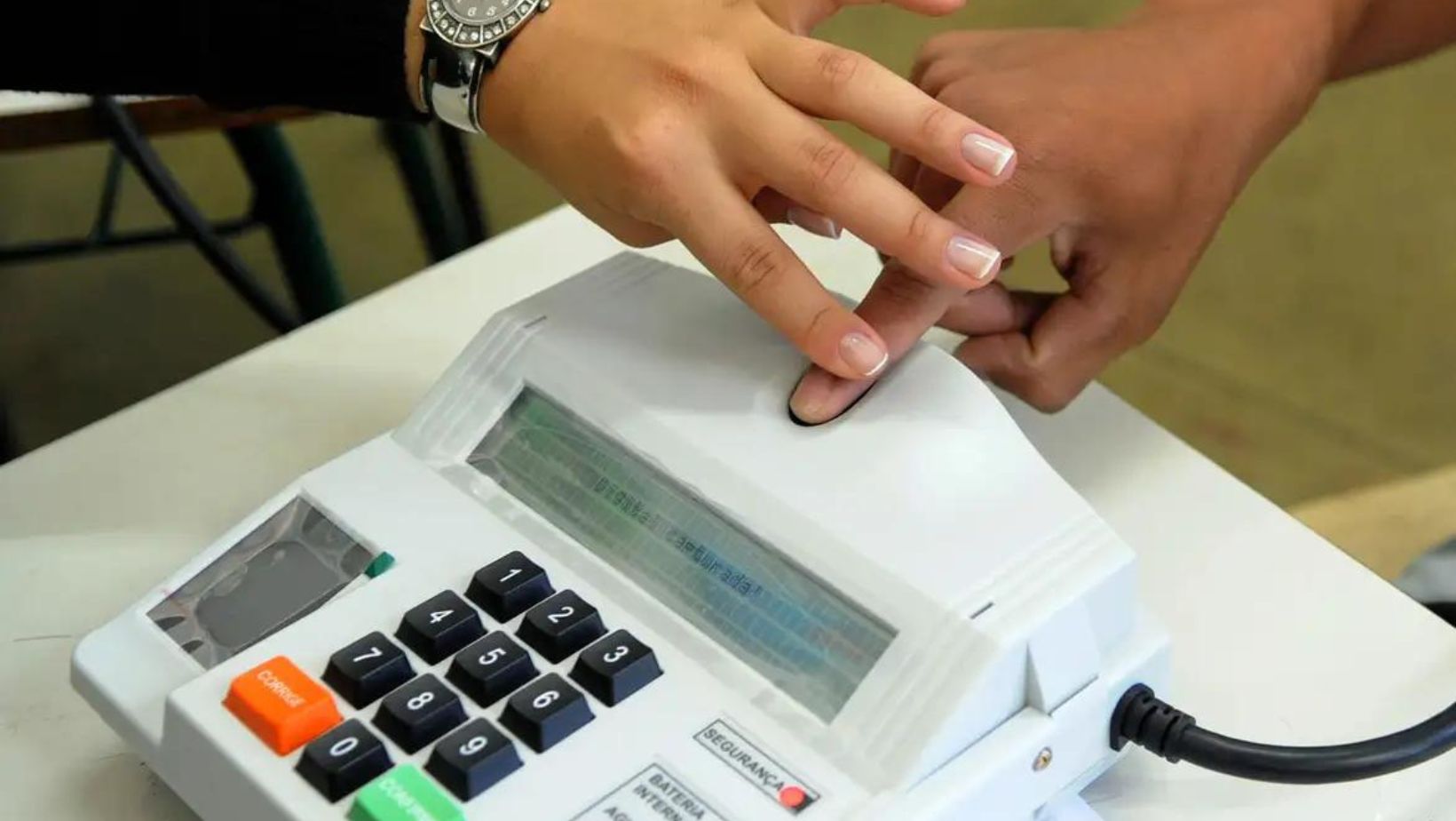 TSE torna biometria obrigatória para 2026; veja prazos e como se ...