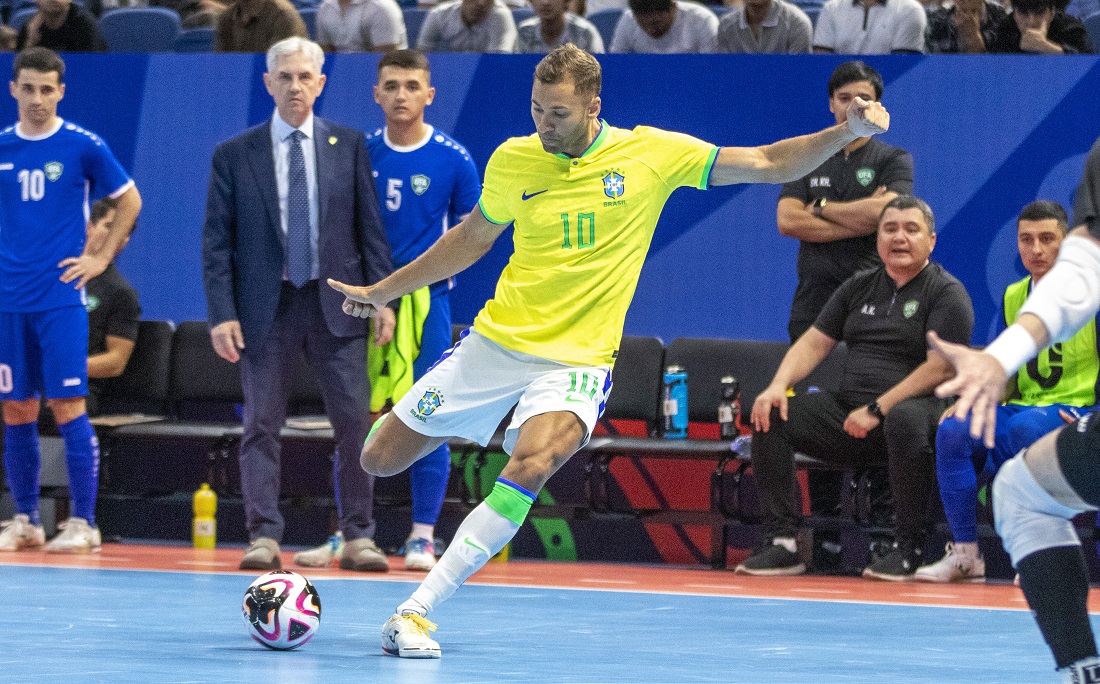 Pito é eleito o melhor jogador de futsal do mundo na véspera da estreia ...