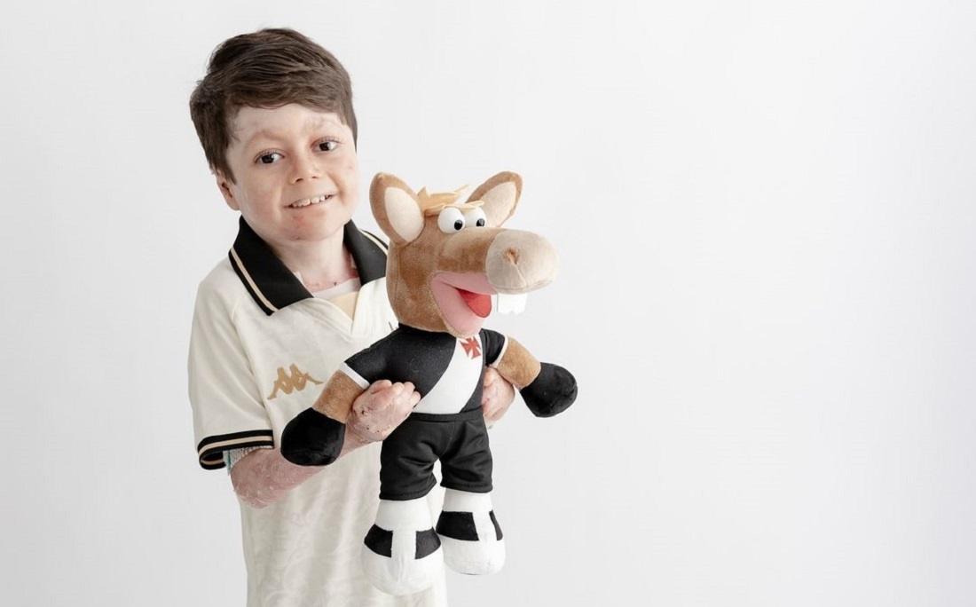 Doença rara e coma: conheça o torcedor mirim do Vasco indicado ao Fifa ...