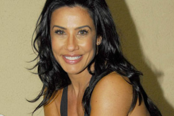 Scheila Carvalho se declara para Tony Salles durante show em Periperi ...