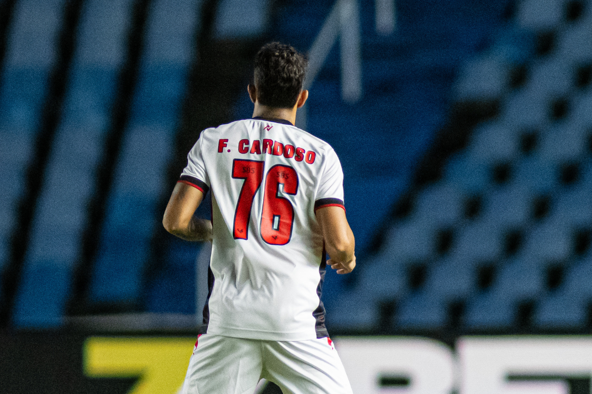 Carpini explica ausência de Felipe Cardoso nos jogos: 'Sentiu a chegada ao Vitória' | Jornal Correio