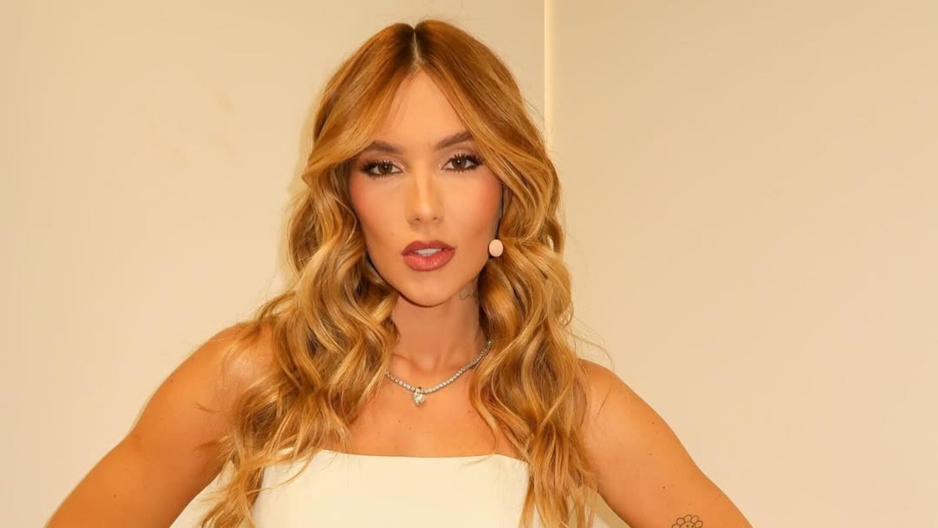 Virginia fala pela primeira vez sobre ser rainha de bateria da Grande ...