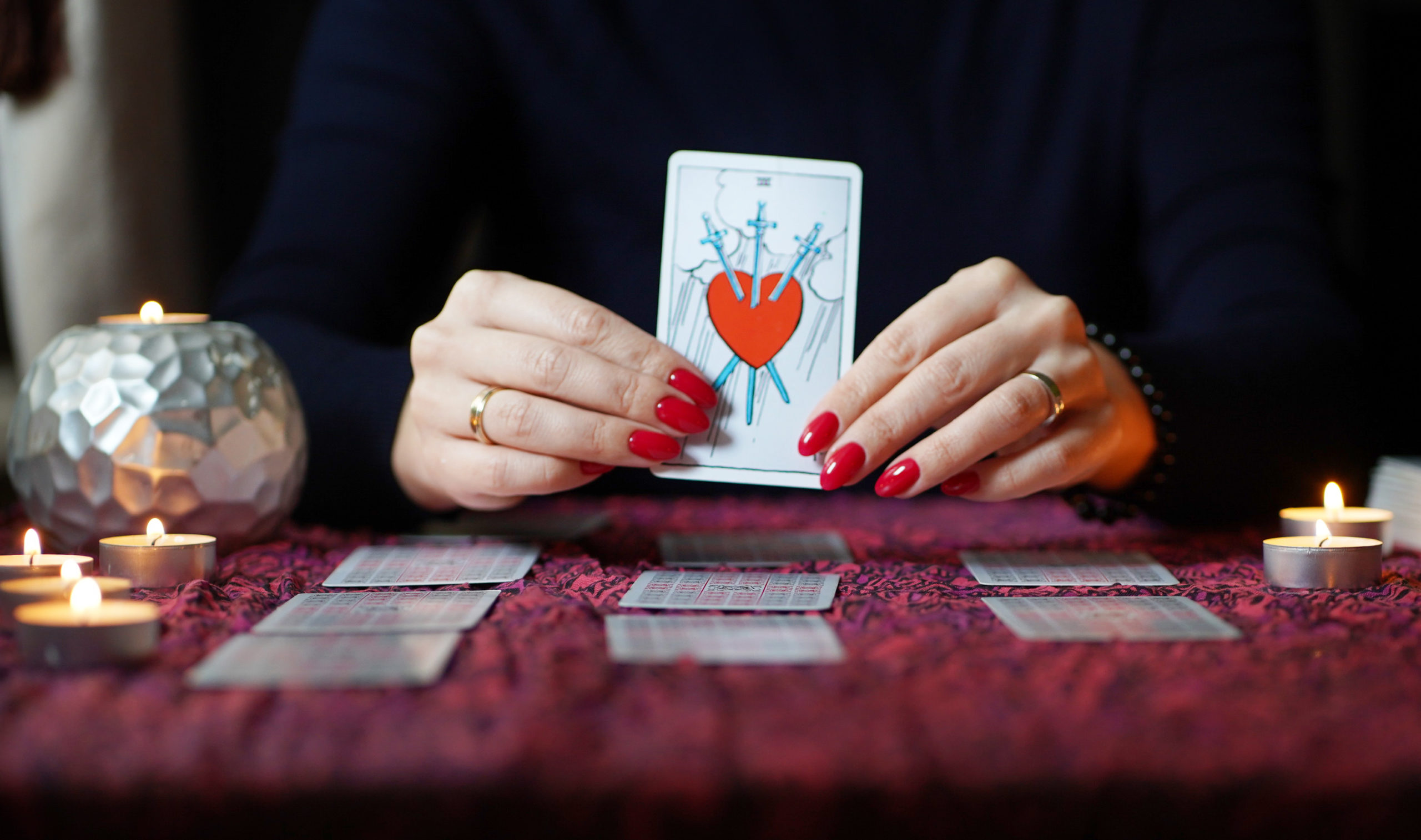 Tarot desta terça (9 de dezembro) revela a energia da carta A Força ...