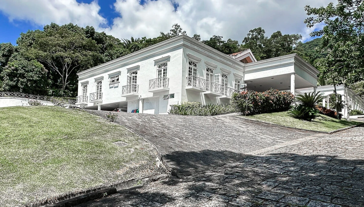 Renato Aragão, o Didi, coloca mansão no Rio à venda após dívida de IPTU ...