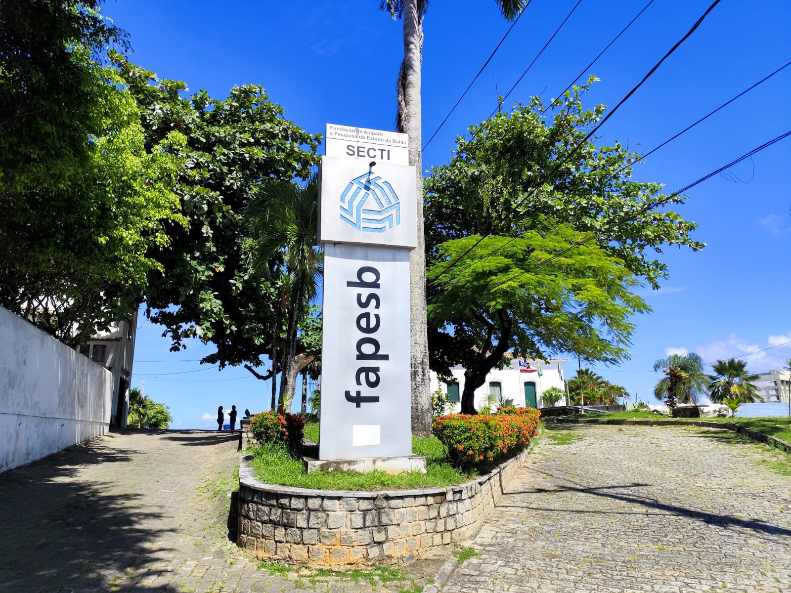 Fapesb abre seleção Reda com salários de R$ 3,8 mil em Salvador ...